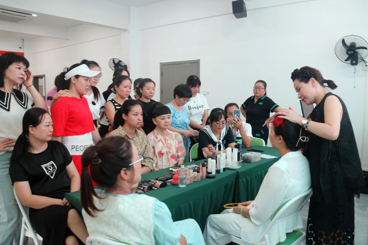 幸福赋能！福鼎市计生协会举办形象设计师技能提升培训班 - 工作动态 - 东南网宁德频道